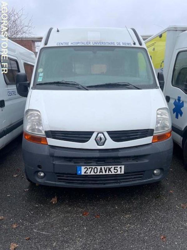 Prodaje se Renault DCI120 minibus furgon na aukciji
