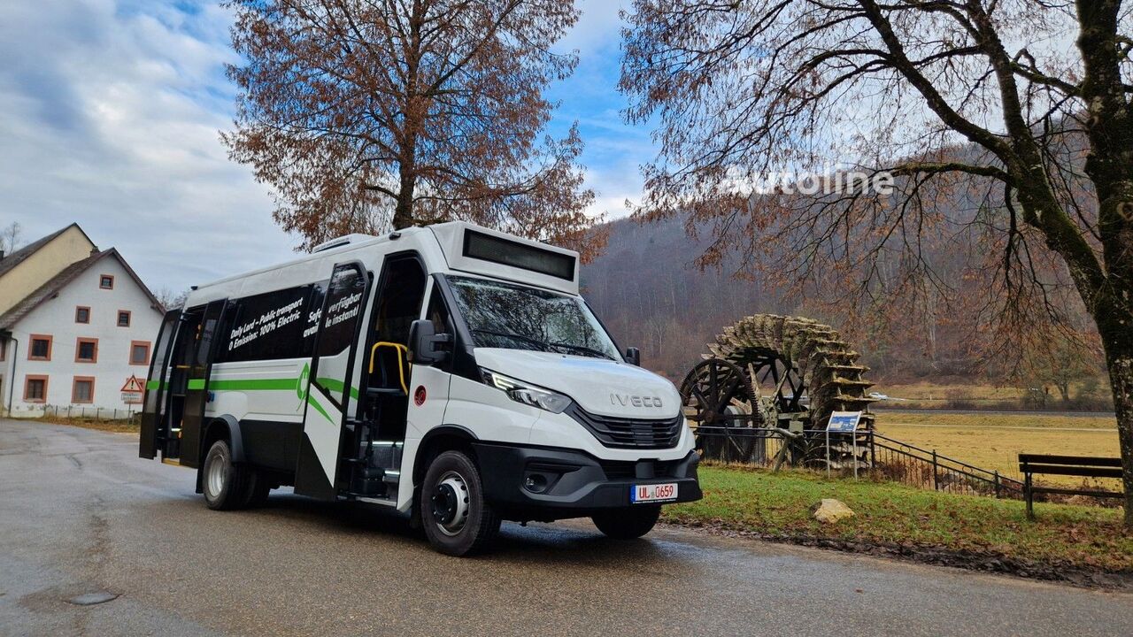 Novi IVECO Daily Heckniederflur Elektro City Stock putnički minibus