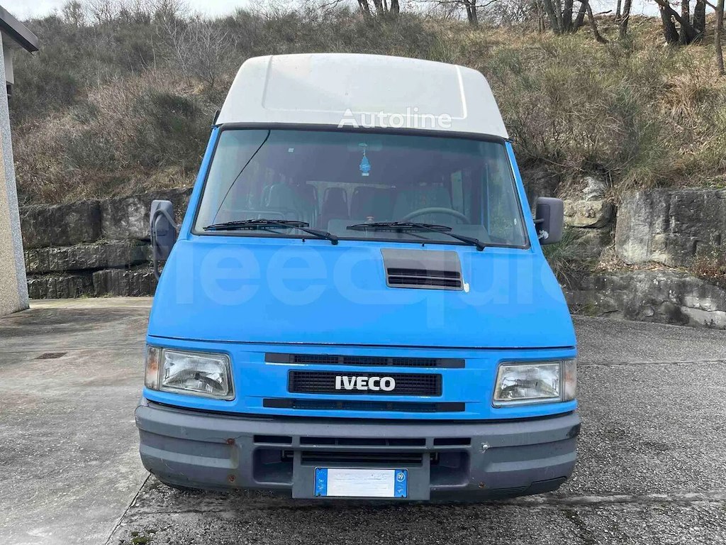 Prodaje se IVECO A45E12 putnički minibus na aukciji