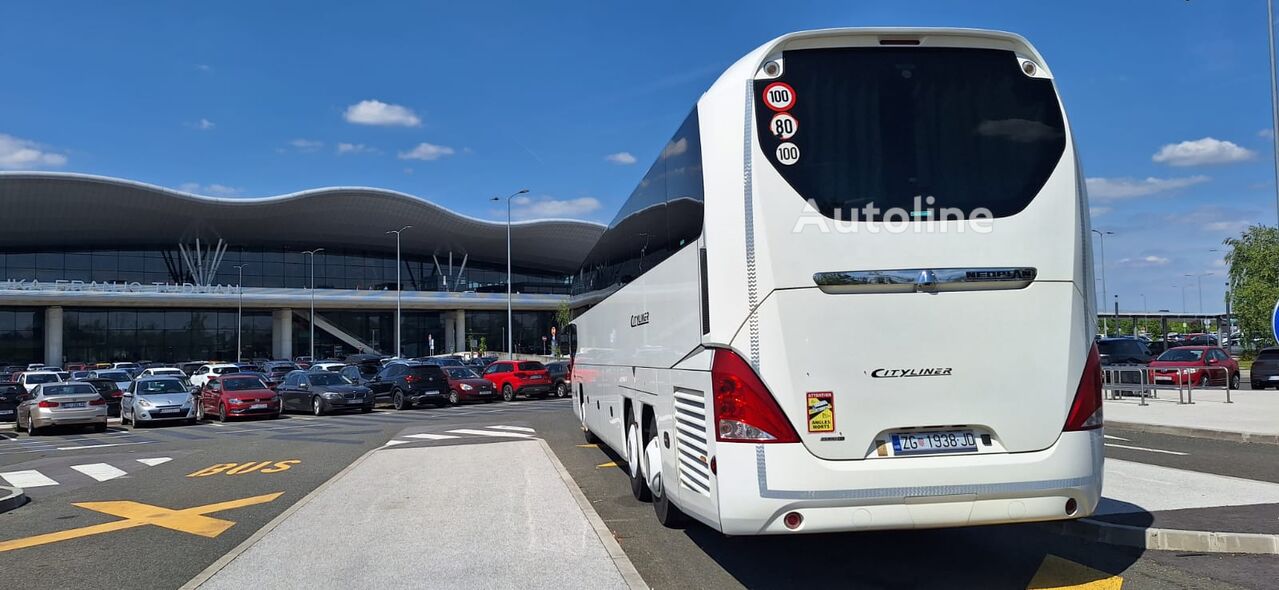 Neoplan Cityliner P16 turistički autobus