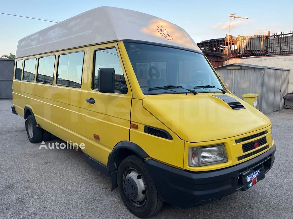 Prodaje se IVECO A45E10 prigradski autobus na aukciji
