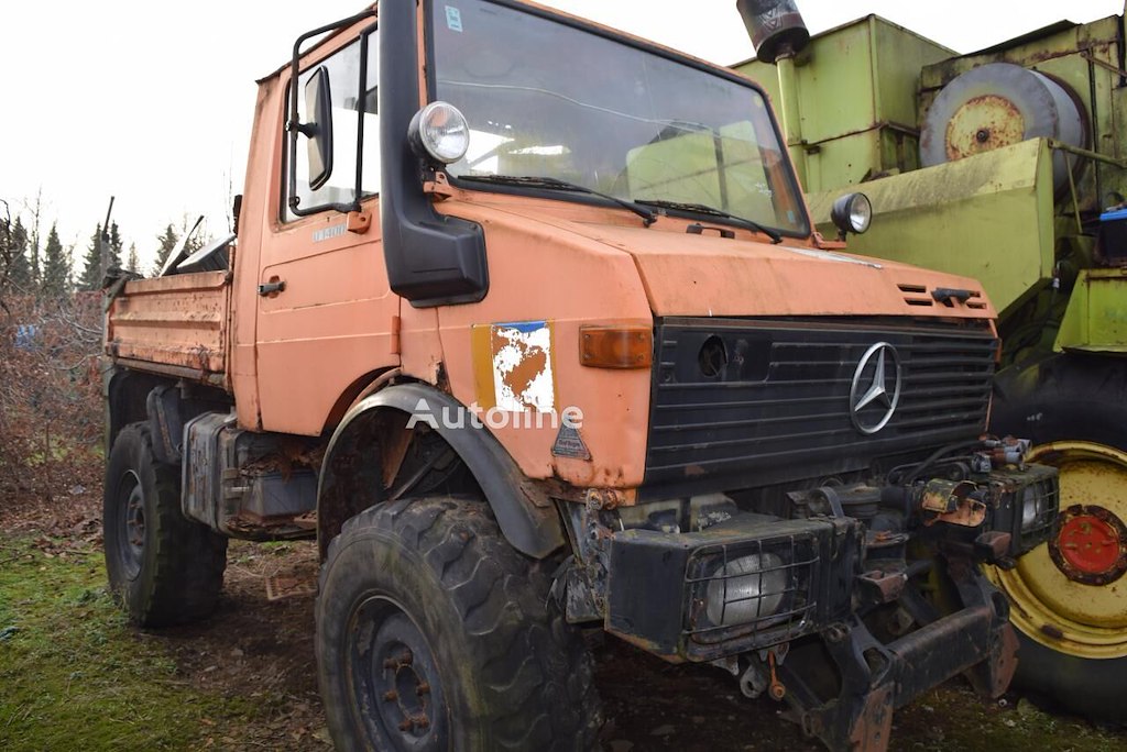 Mercedes-Benz Unimog U1200 univerzalna komunalna mašina