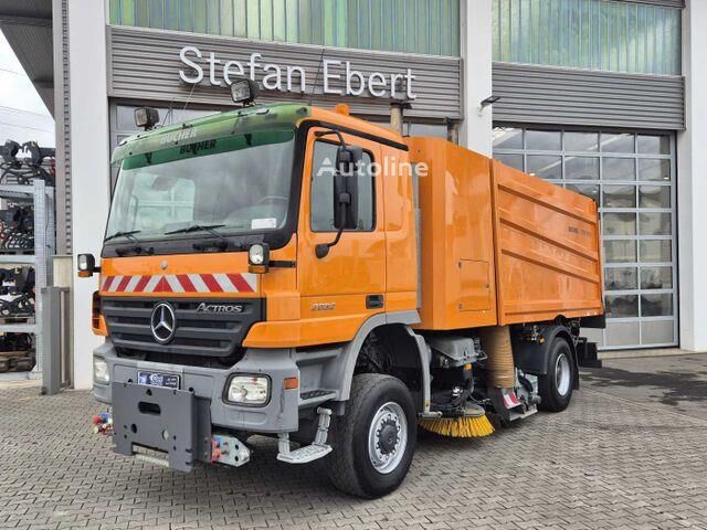 Mercedes-Benz Actros 2032 A 4x4 Bucher STKF 9500 Airport vozilo za čišćenje ulica