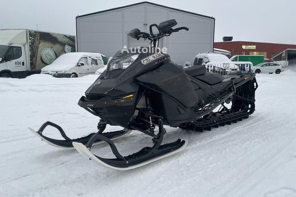 Prodaje se Ski-Doo SUMMIT X Expert 850 E-TEC Turbo 165" motorne sanke na aukciji