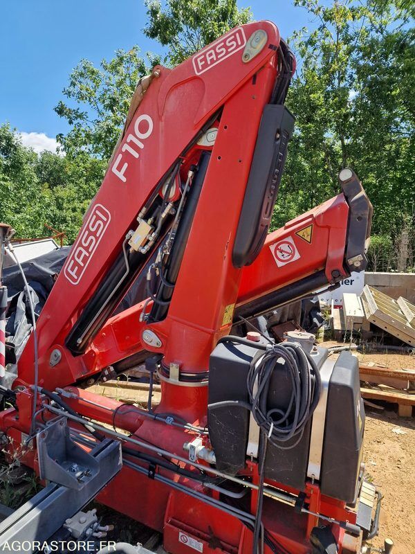 Prodaje se Fassi F110 autodizalicu s kranom na aukciji