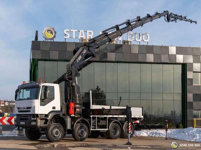 IVECO TRAKKER 450 8x8 HIAB 800E-7 FLy Jib Winch Crane kamion s ravnom platformom