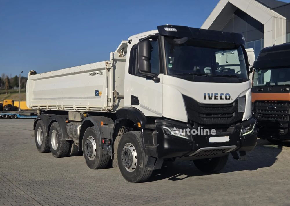 IVECO X-WAY kamion s ravnom platformom