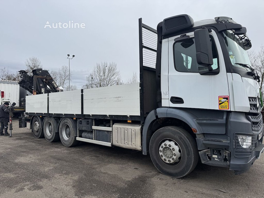 Mercedes-Benz Arocs 1840 kamion s ravnom platformom