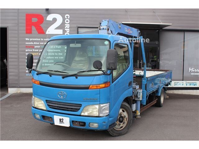 Toyota DYNA kamion s ravnom platformom