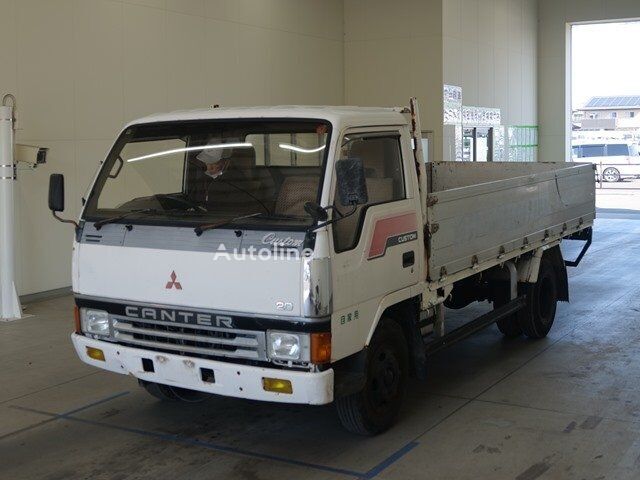 Mitsubishi CANTER kamion s ravnom platformom