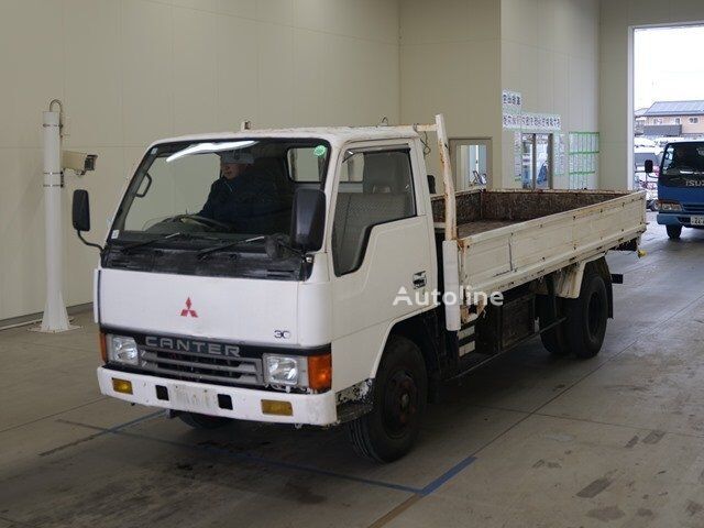 Mitsubishi CANTER kamion s ravnom platformom