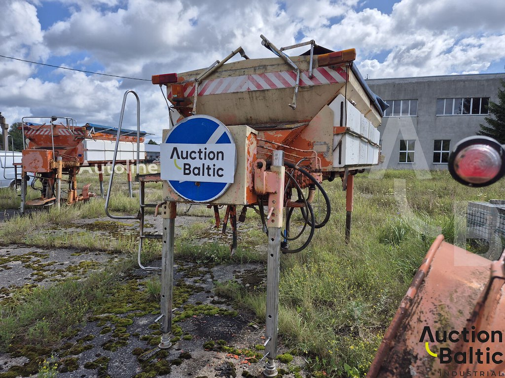 Prodaje se Medmeta MM011-2 karoseriju posipača peska na aukciji