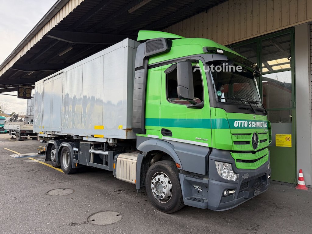 Mercedes-Benz Actros 2543 kamion furgon