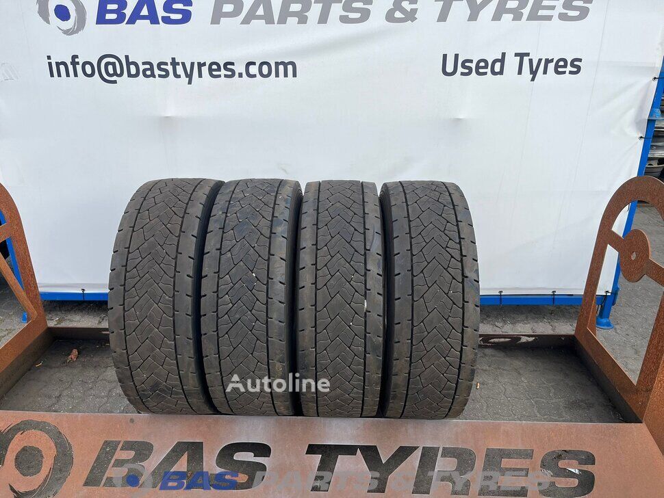 Dunlop Dunlop 295/60R22.5 SP446 used set guma za kamione