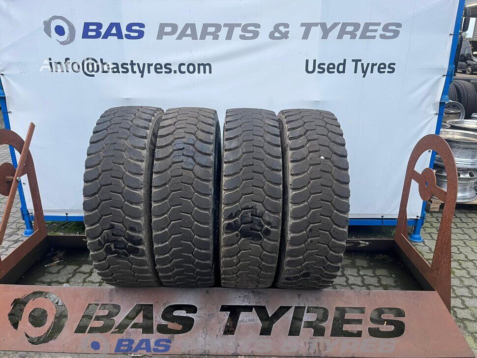 Michelin Remix Michelin Remix 315/80R22.5 X Works D used set guma za kamione