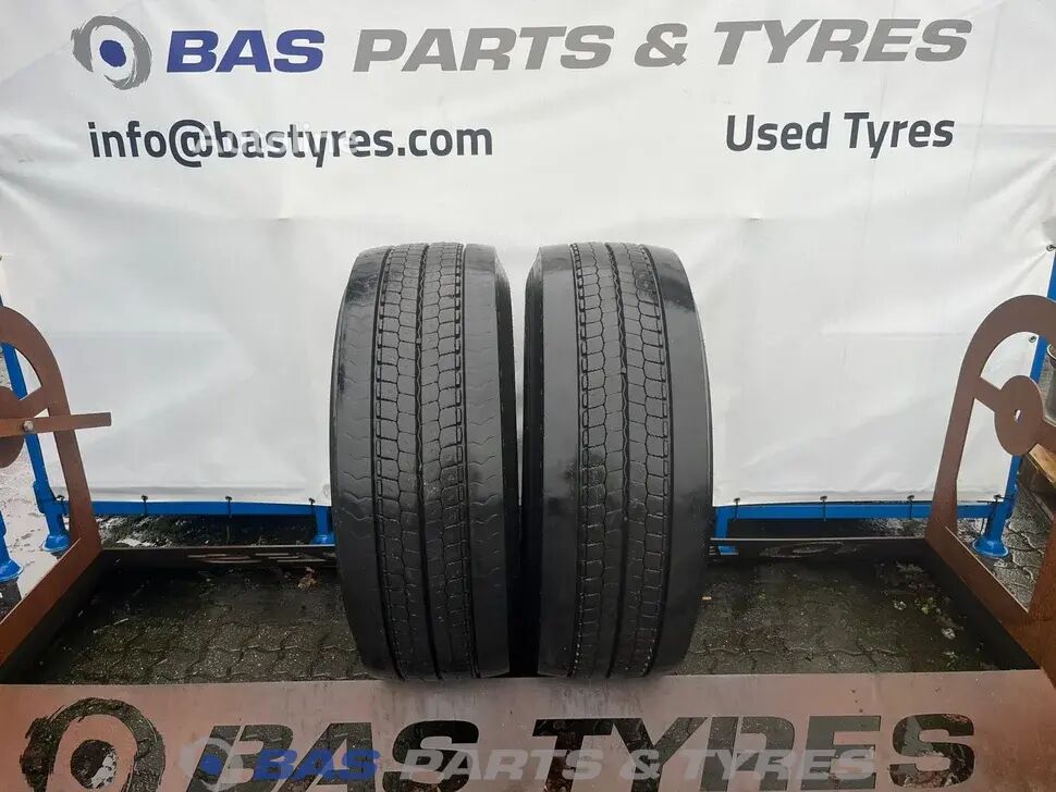 Hankook Hankook 385/65R22.5 AH51 used set guma za kamione