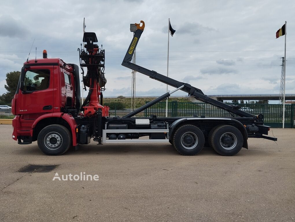 Mercedes-Benz AROCS 26 45 kamion rol kiper