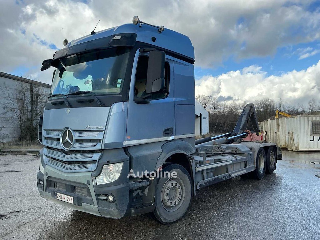 Prodaje se Mercedes-Benz Actros 963-0-C, 6x2 vrachtwagen met haakarmsysteem rol kiper sa kukom na aukciji