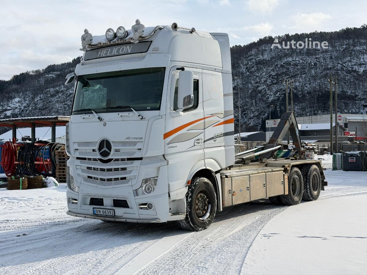 Prodaje se Mercedes-Benz Actros rol kiper sa kukom na aukciji