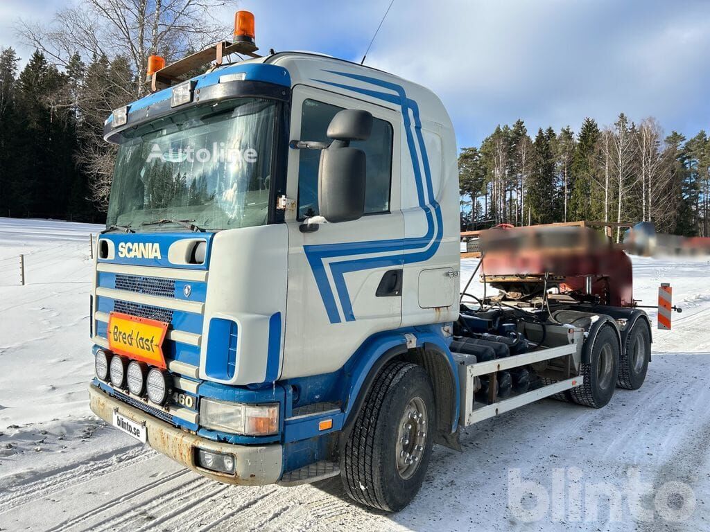 Prodaje se Scania R144G 6x4 460 rol kiper sa kukom na aukciji