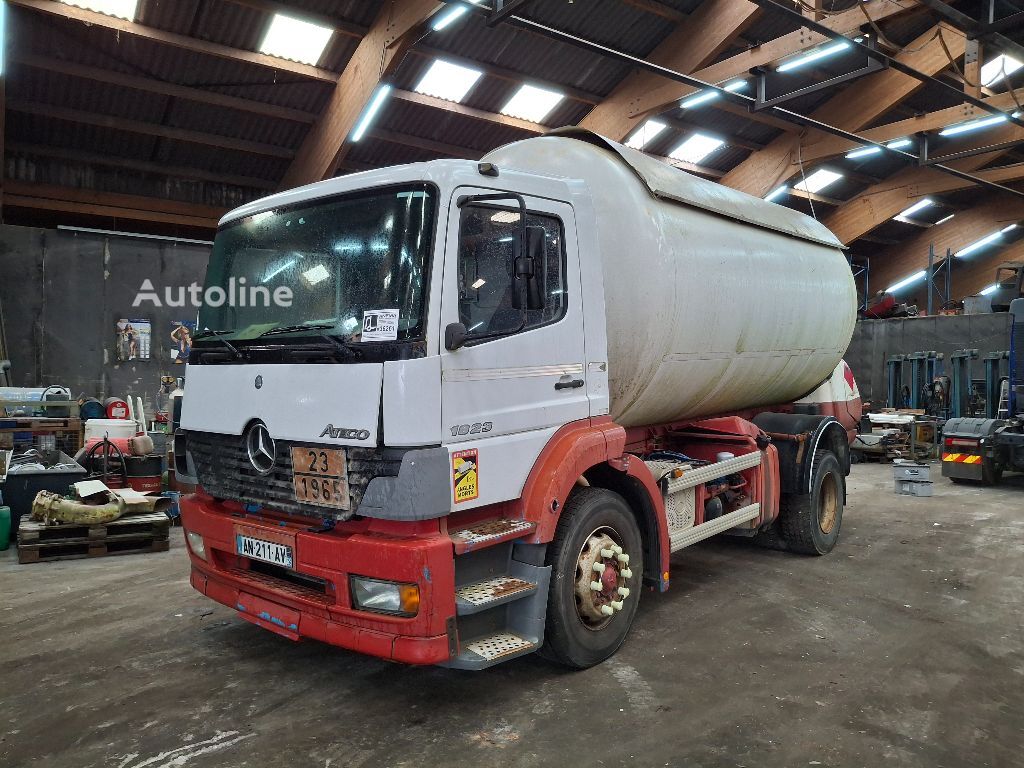 Mercedes-Benz ATEGO 1823 kamion za transport gasa