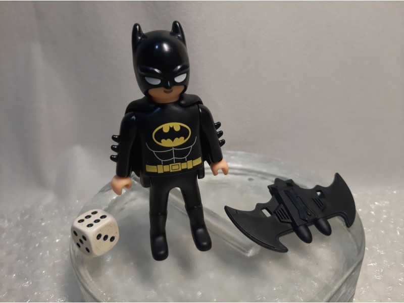 KINDER SURPRISE MAXI PLAYMOBIL BATMAN DC COMICS