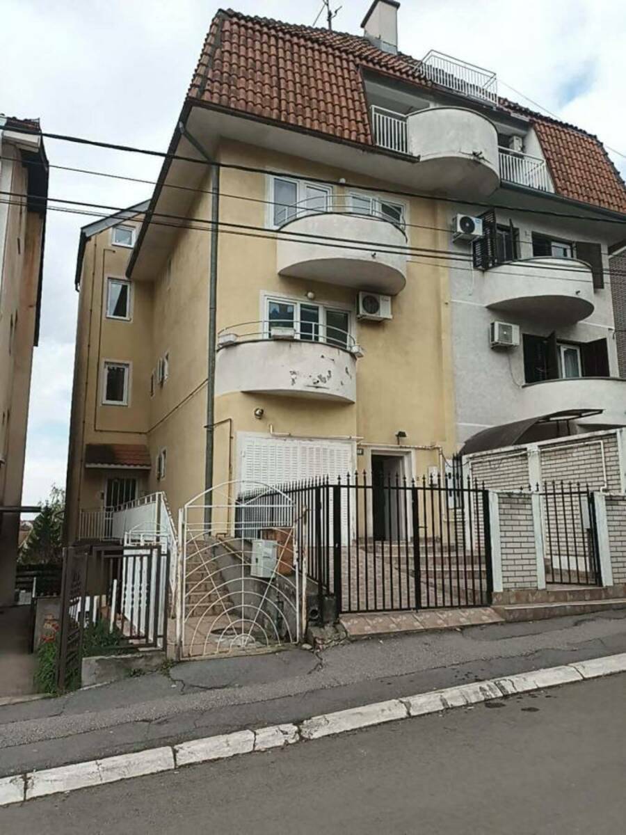 Kuća, Beograd - Filmski Grad | Izdavanje · 180m² · 1.200€