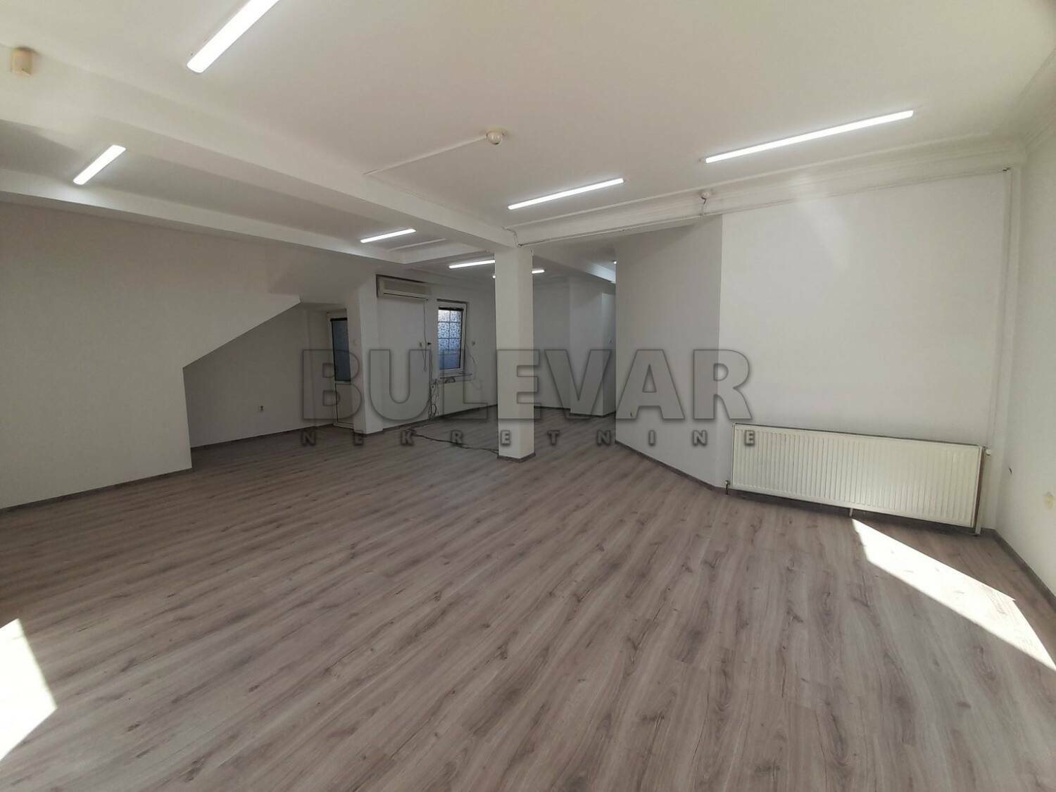 Kuća, Niš - Šojka | Izdavanje · 670m² · 3.000€