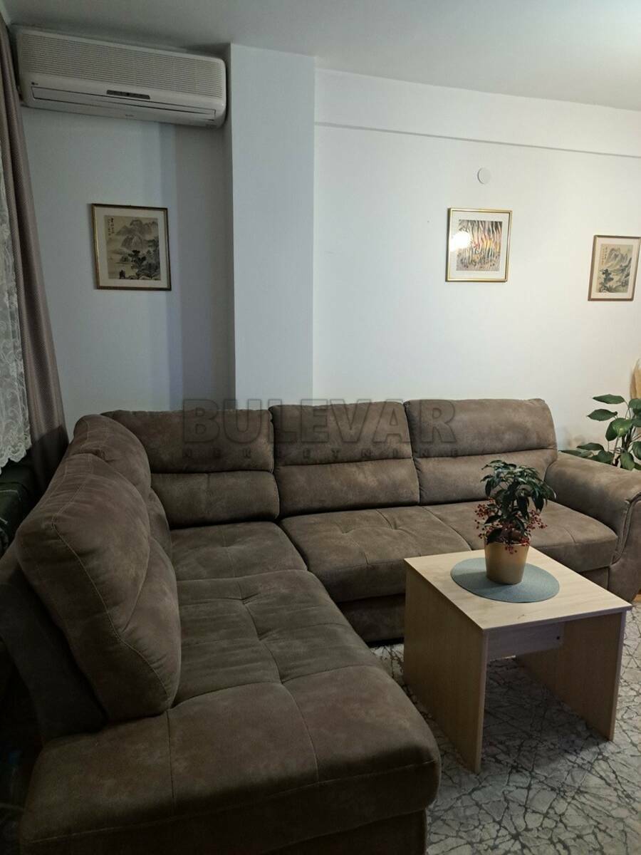 Trosoban stan, Niš - Centar | Izdavanje · 59m² · 550€