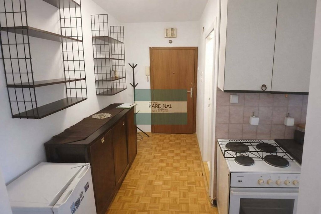Jednoiposoban stan, Kragujevac | Izdavanje · 44m² · 350€