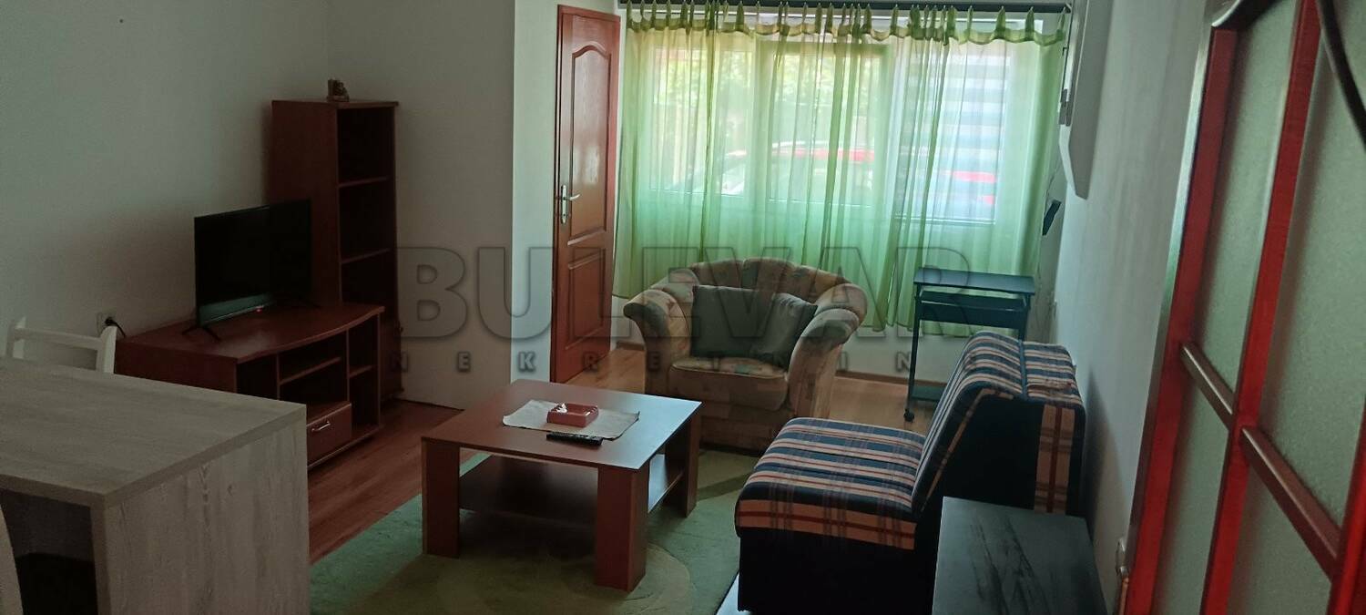 Jednoiposoban stan, Niš - Durlan | Izdavanje · 40m² · 350€