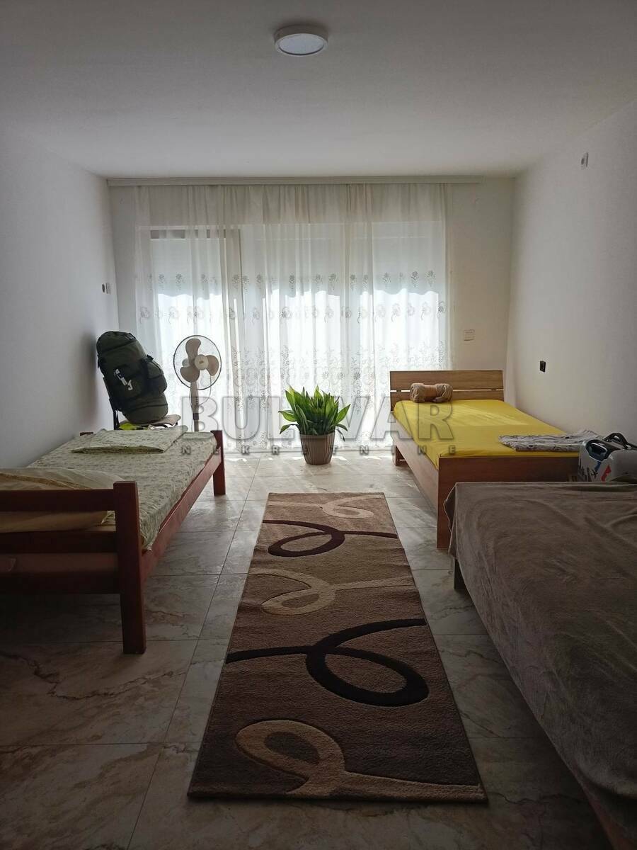 Jednosoban stan, Niš - Donja Vrežina | Izdavanje · 50m² · 450€