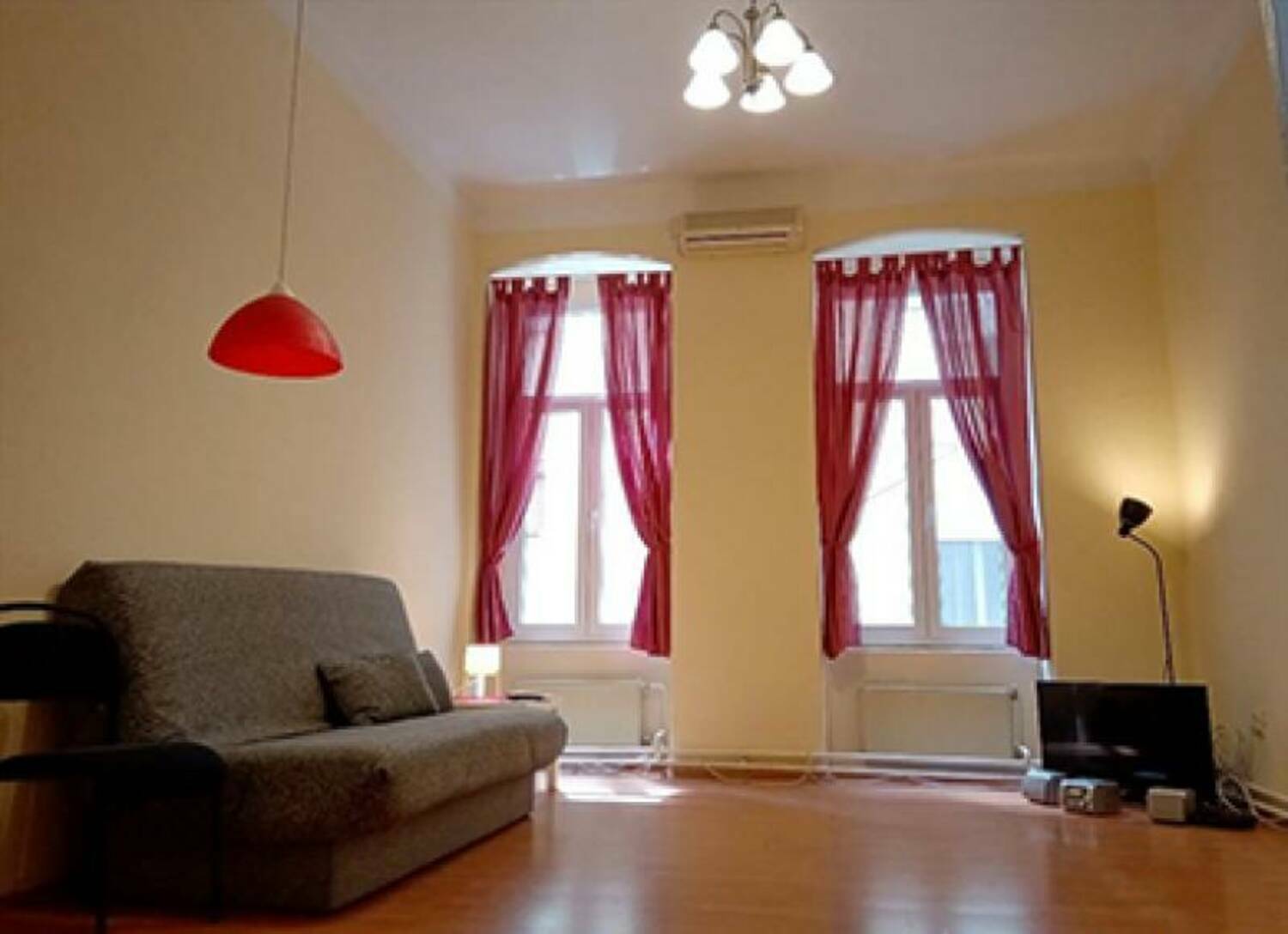 Trosoban stan, Beograd - Cvetni Trg | Izdavanje · 90m² · 950€