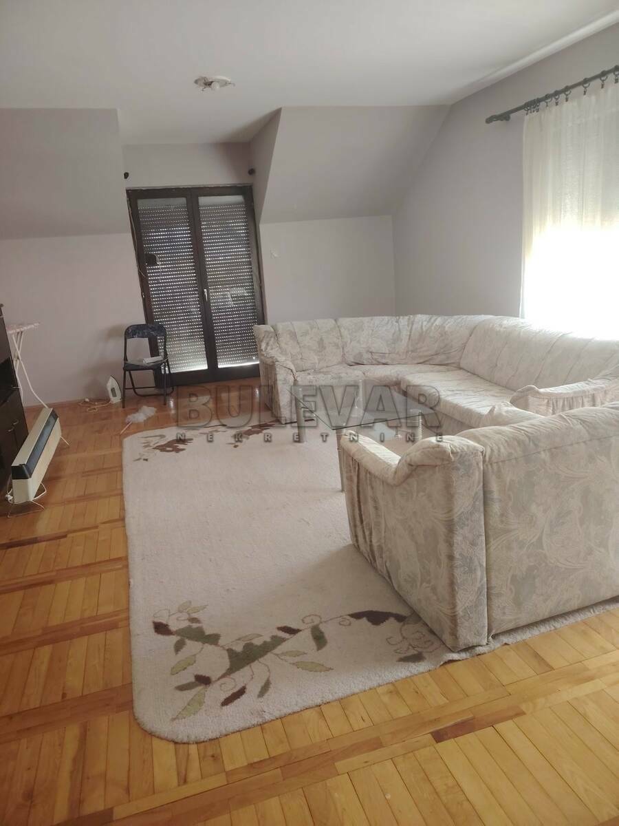 Cetvorosoban stan, Niš - Crveni pevac | Izdavanje · 150m² · 500€