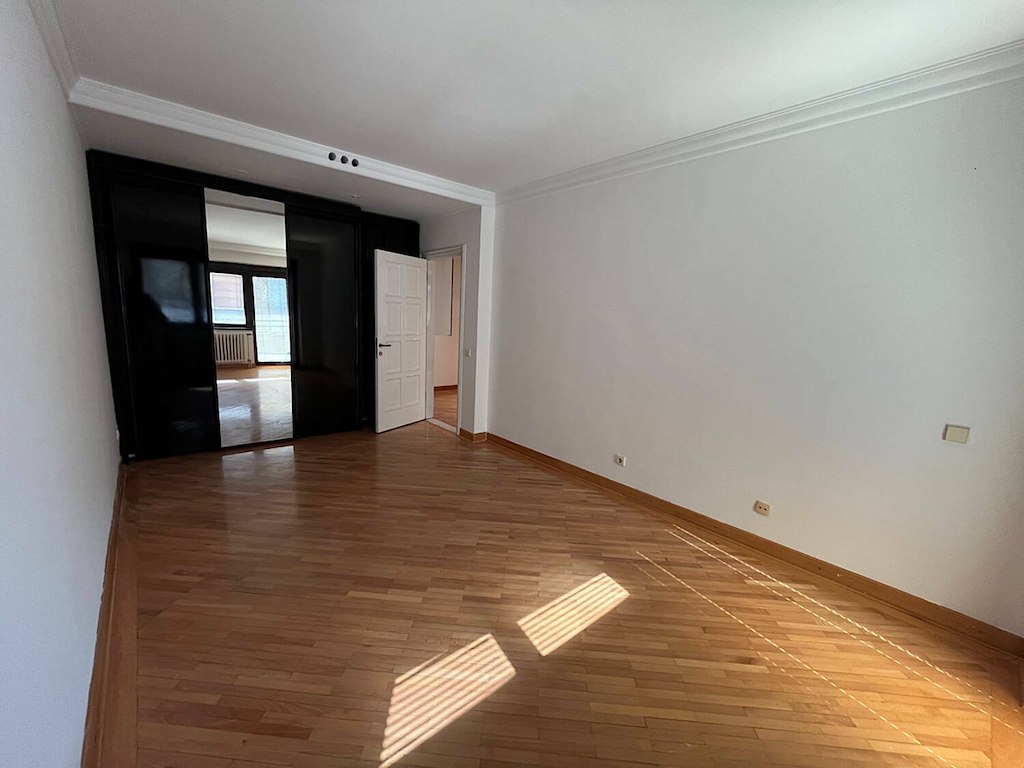Cetvorosoban stan, Beograd - Vracar | Izdavanje · 147m² · 1.600€