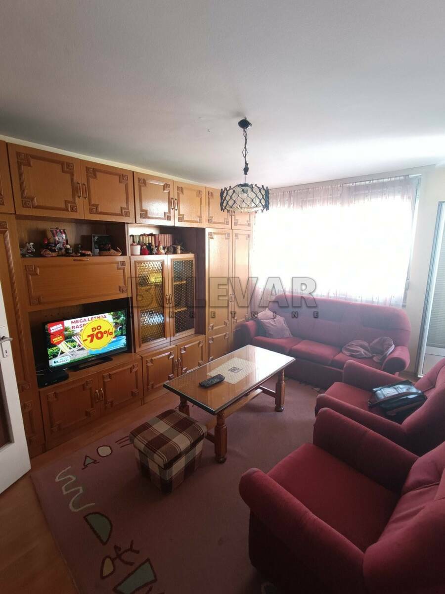 Trosoban stan, Niš - Šojka | Izdavanje · 64m² · 300€