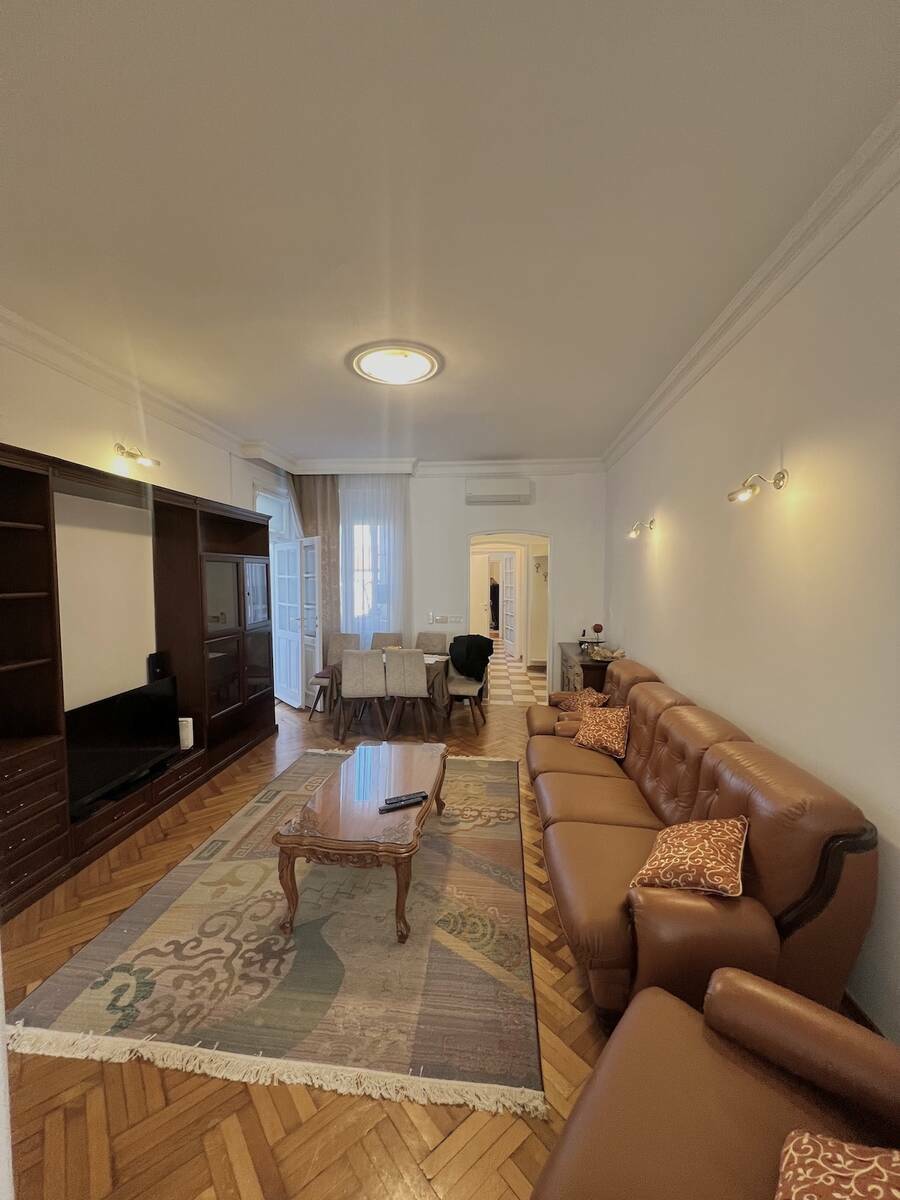Troiposoban stan, Beograd - Slavija | Izdavanje · 100m² · 1.000€