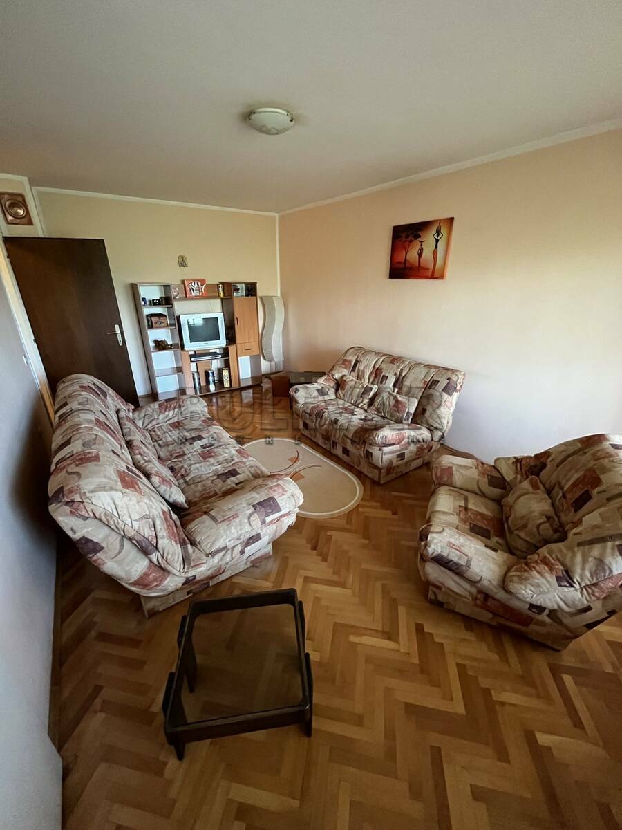 Jednosoban stan, Niš - Bulevar Nemanjića | Izdavanje · 33m² · 250€