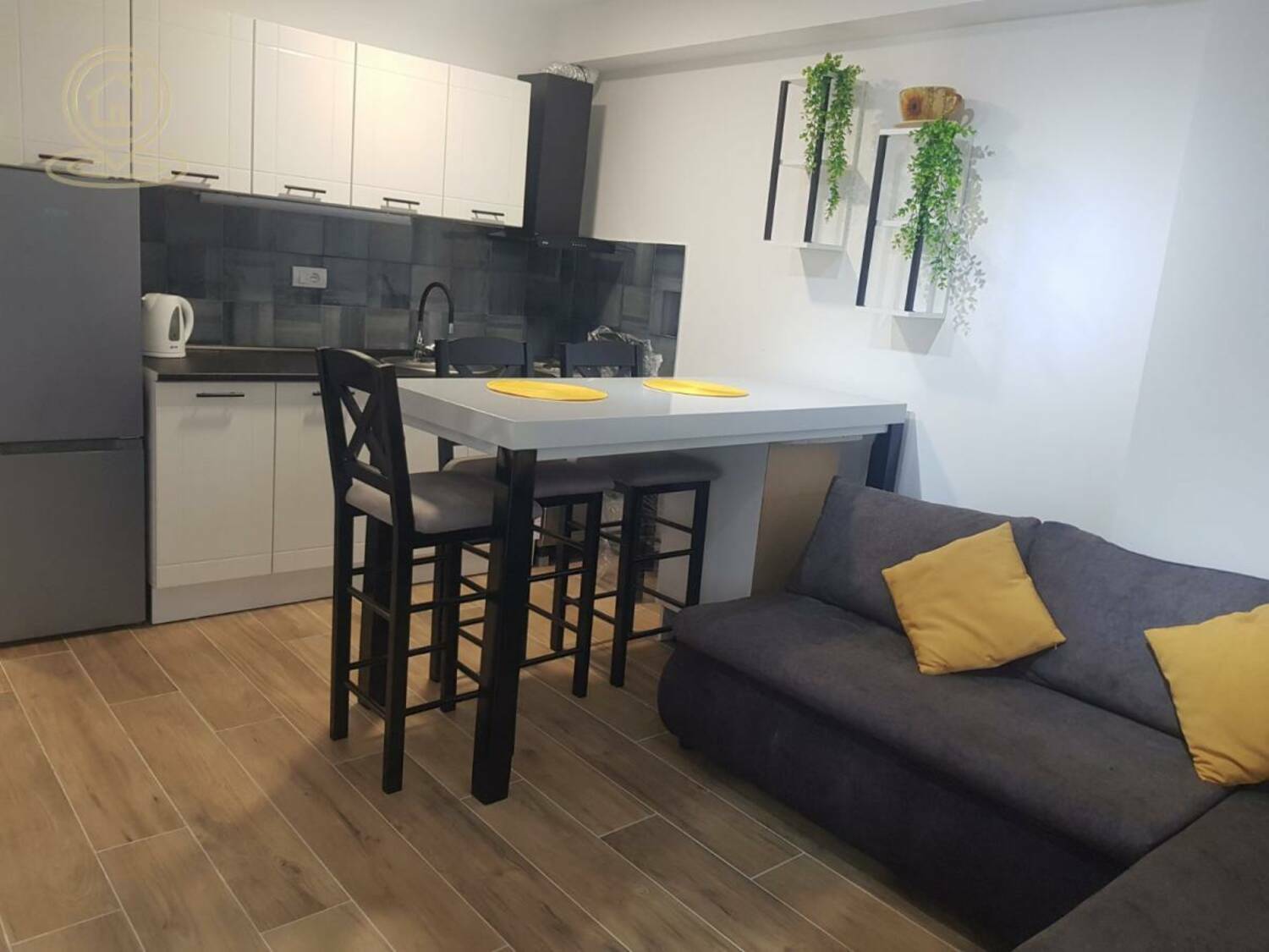 Garsonjera, Novi Sad | Izdavanje · 22m² · 330€