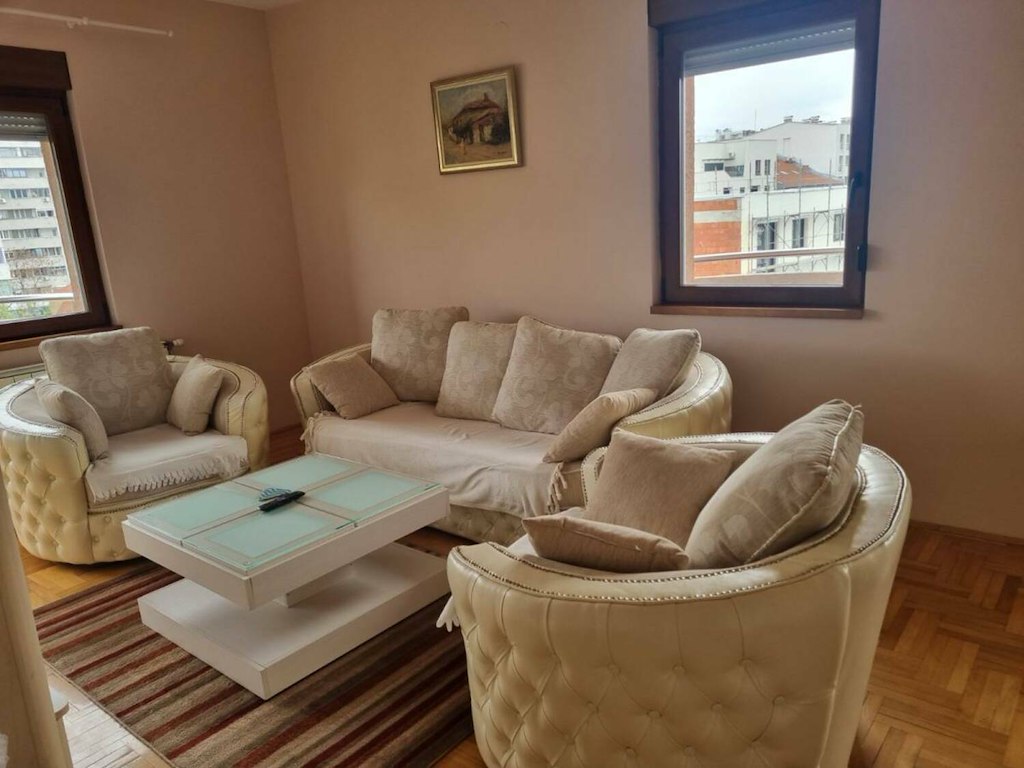 Dvosoban stan, Niš - Bulevar Zona 1 | Izdavanje · 62m² · 450€