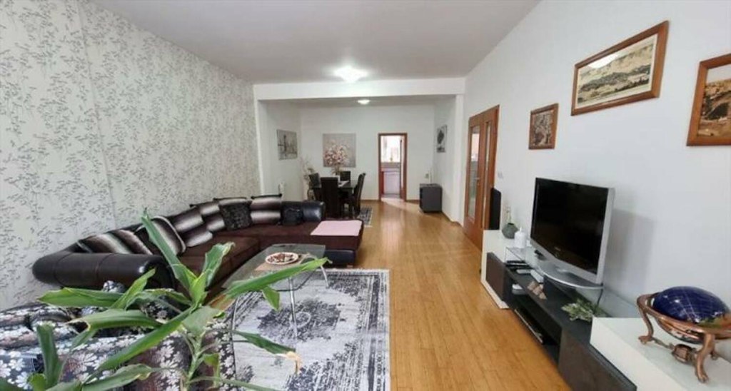 Trosoban stan, Beograd - Kalenić | Izdavanje · 88m² · 1.300€