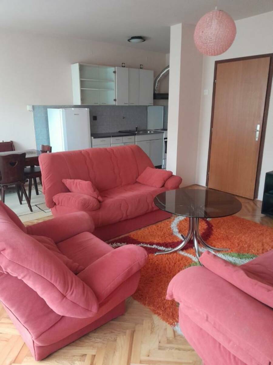 Jednosoban stan, Jagodina | Izdavanje · 50m² · 200€