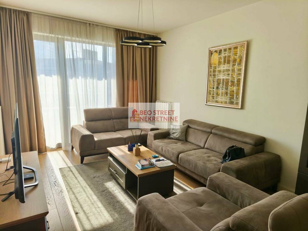 Trosoban stan, Beograd - Beograd na vodi | Izdavanje · 87m² · 1.600€