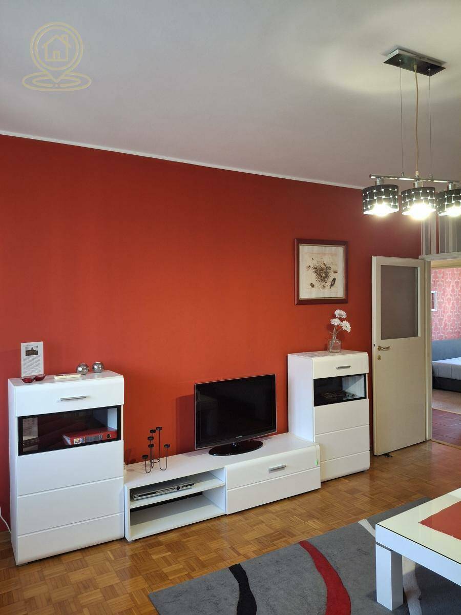 Trosoban stan, Beograd - Centar (Savski venac) | Izdavanje · 69m² · 800€