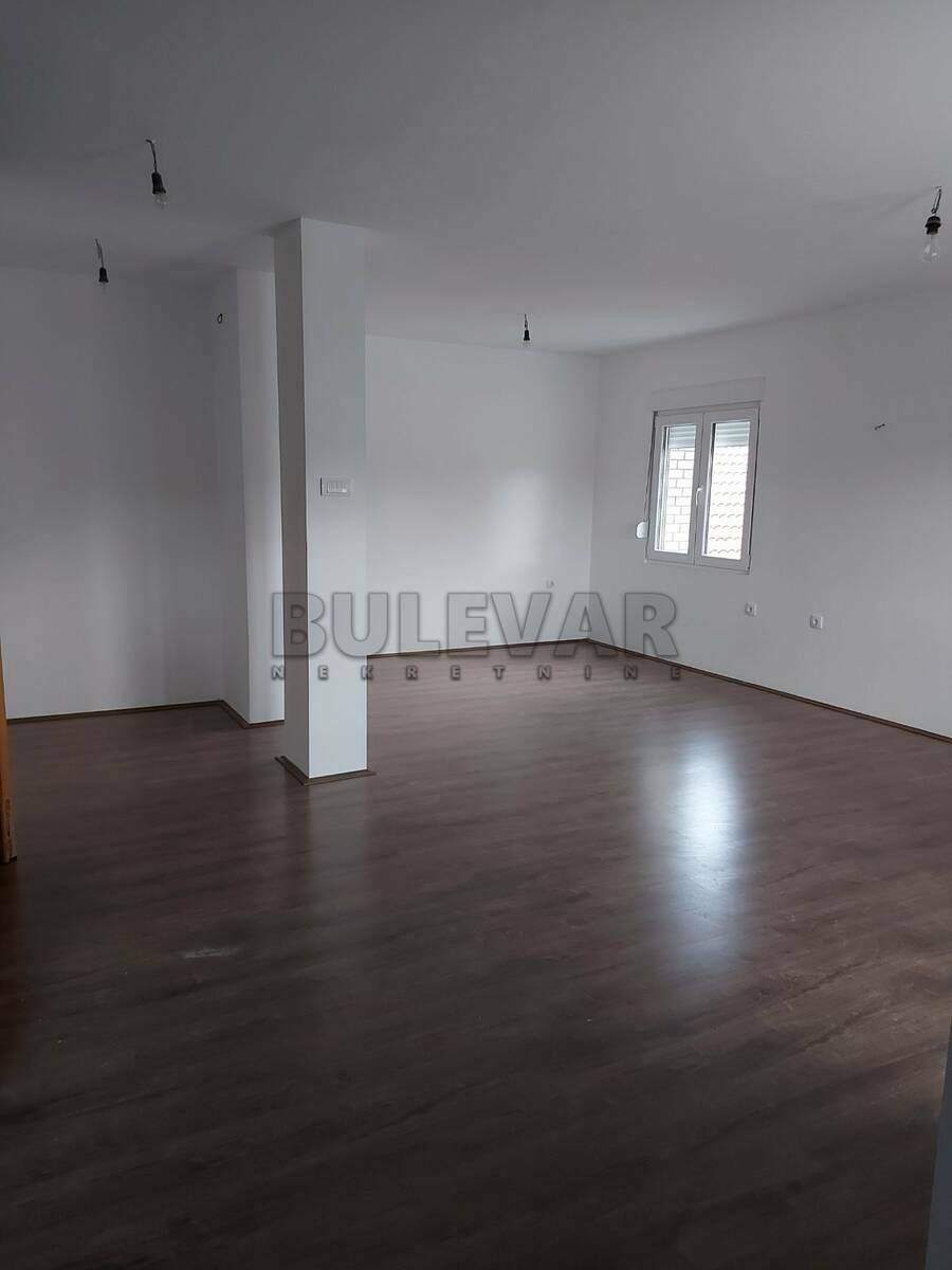 Troiposoban stan, Niš - Brzi brod | Izdavanje · 117m² · 550€