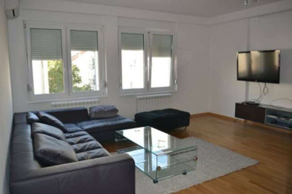 Dvoiposoban stan, Beograd - Hram Sv. Save | Izdavanje · 85m² · 1.000€