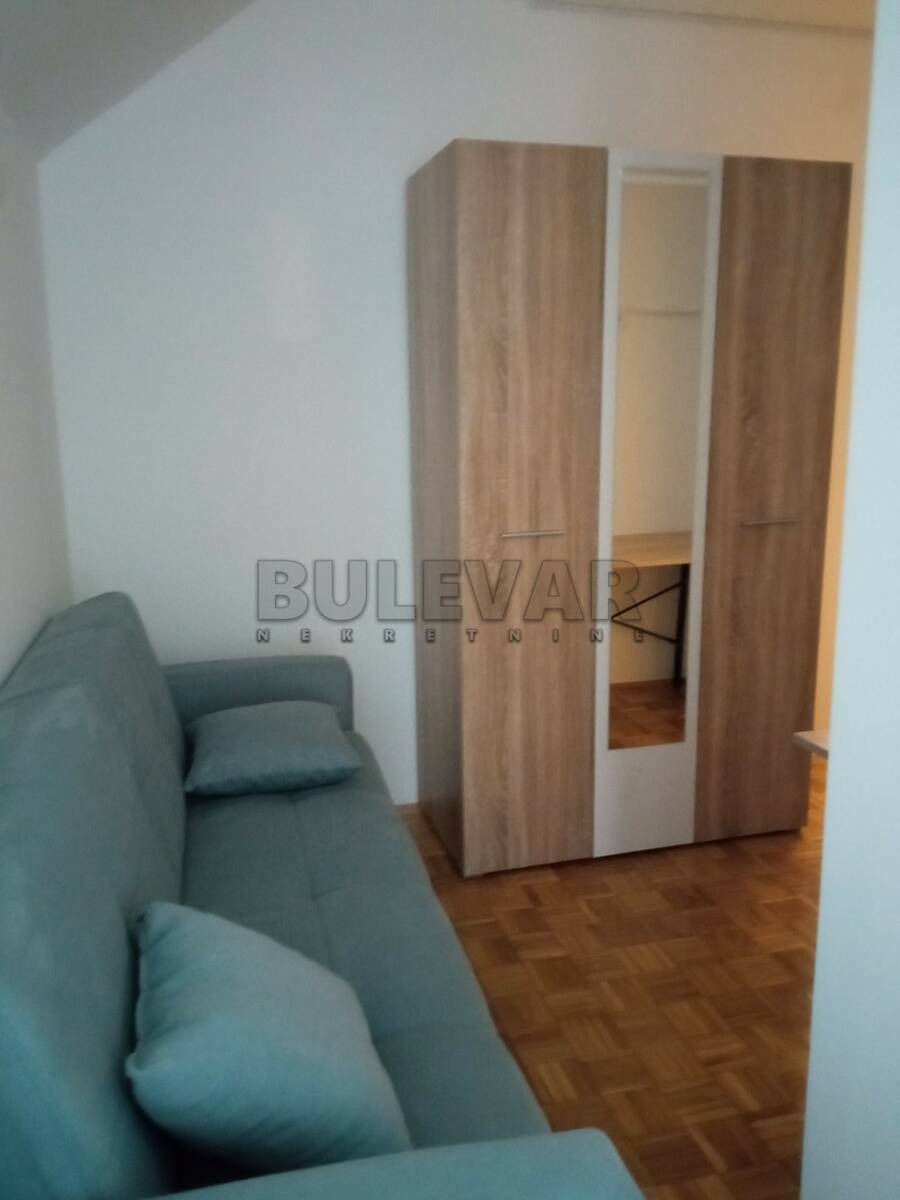 Jednosoban stan, Niš - Pravni fakultet | Izdavanje · 40m² · 380€
