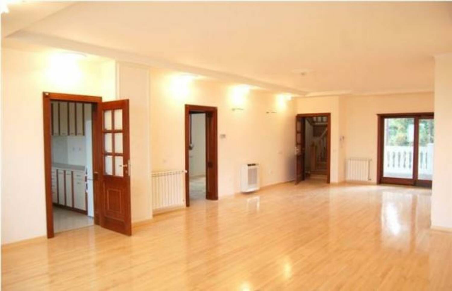 Stan, Beograd - Diplomatska Kolonija | Izdavanje · 300m² · 2.800€