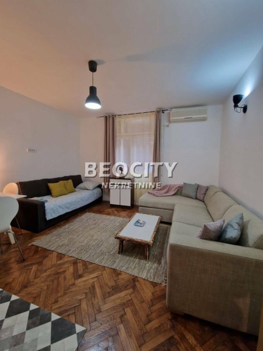 Dvosoban stan, Beograd - Centar (uži) | Izdavanje · 36m² · 550€