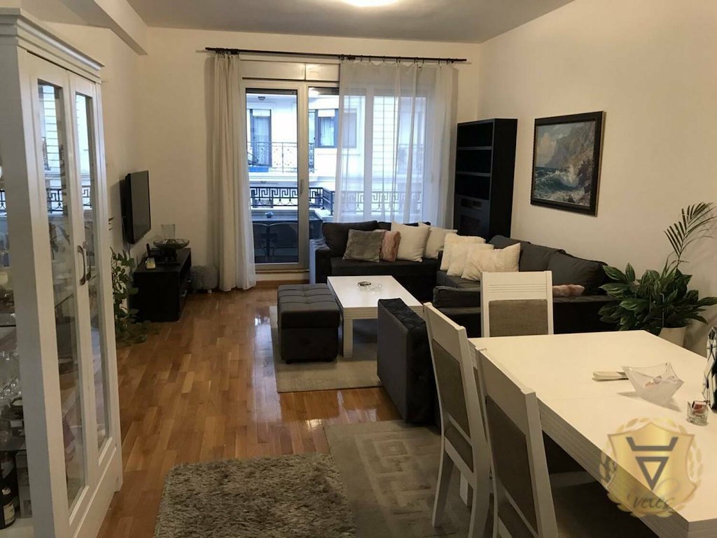 Troiposoban stan, Beograd - Crveni Krst | Izdavanje · 100m² · 1.300€